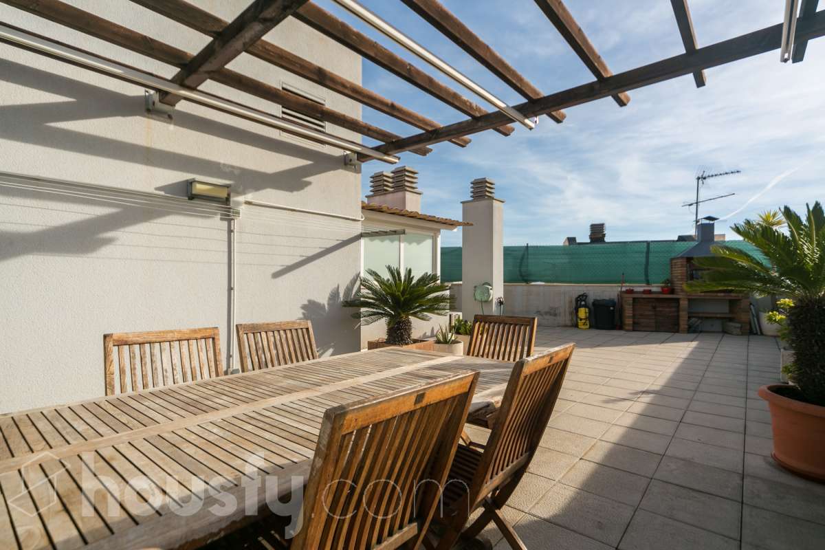 Piso en venta en CL DE L ESCORXADOR, Torredembarra - €286,000 | Housfy